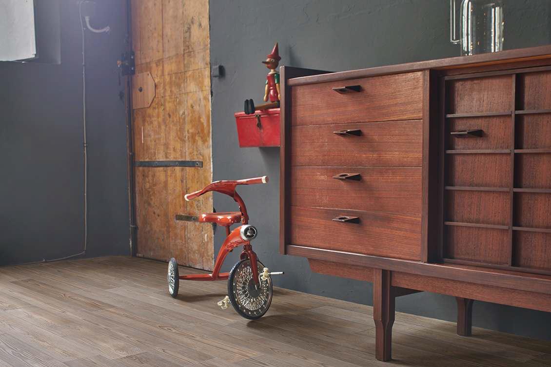 How to choose the perfect industrial style flooring