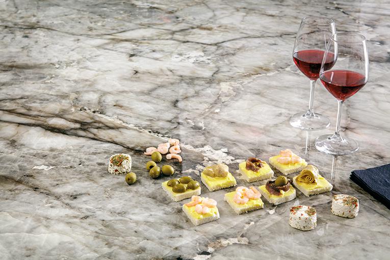 Level by Emilgroup: the beauty of large surfaces